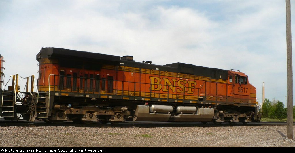 BNSF 5517